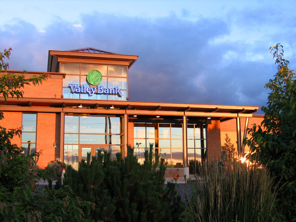 VALLEY BANK OF HELENA, MAIN BRANCH REMODEL – Mosaic Architecture